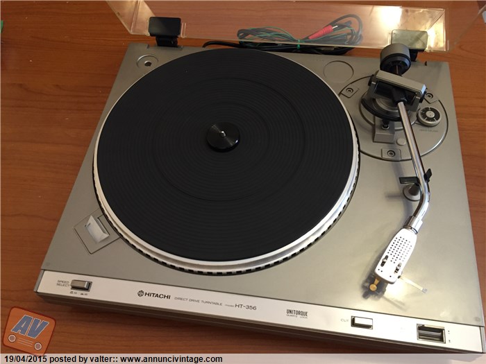 GIRADISCHI VINTAGE HITACHI HT-356 | AnnunciVintage.com/mercatino